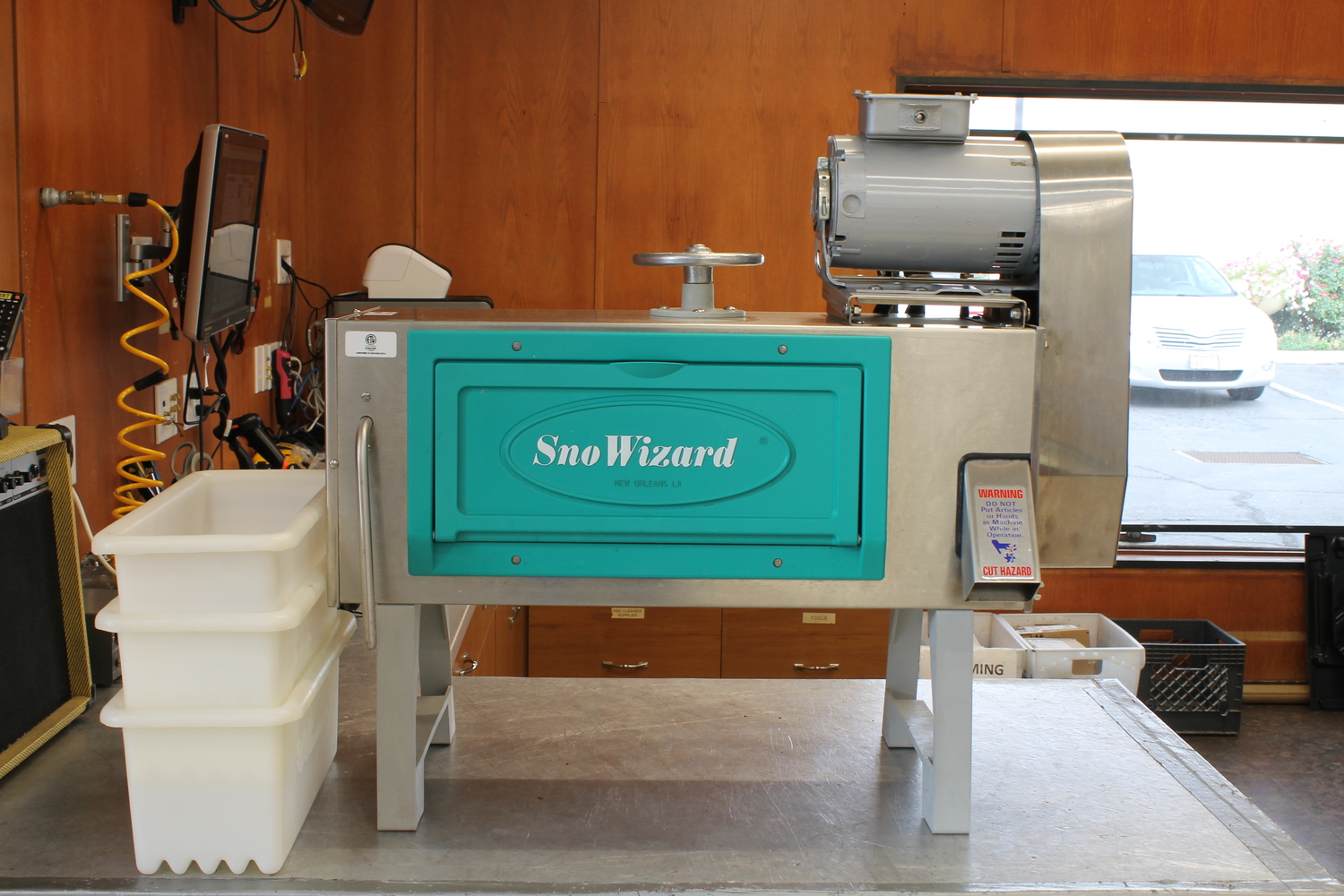 SnoWizard SnoBall Block Ice Shaver with 3 Ice Block Molds | Crown ...